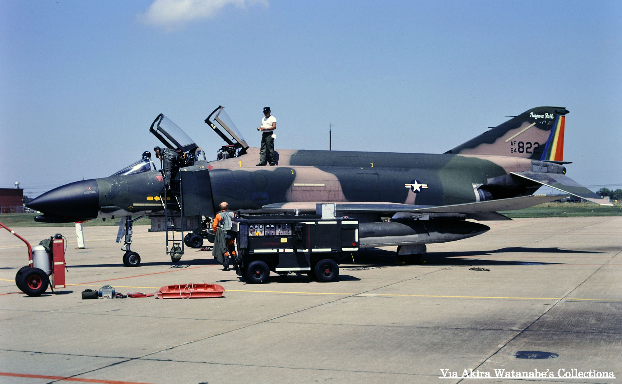 ↑ 1984年9月に撮影された136th FISのF-4C/63-7428。1975年まで嘉手納の44th TFS(Vampires)にいた ...